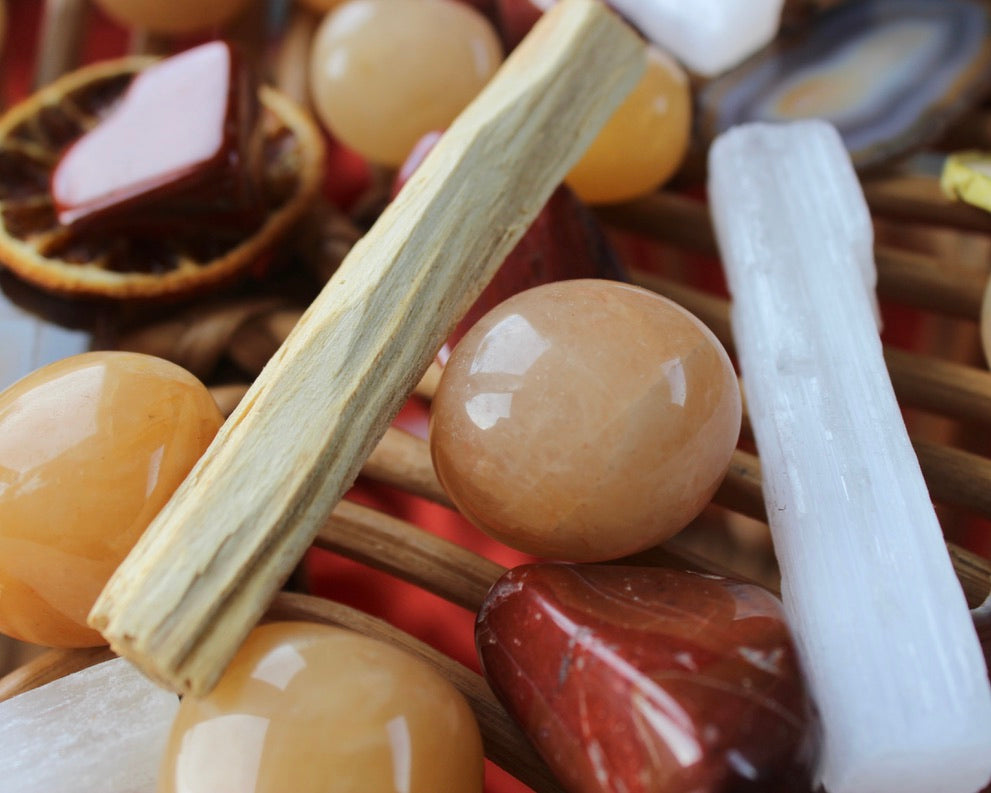 Tumbled Crystals – deadnova